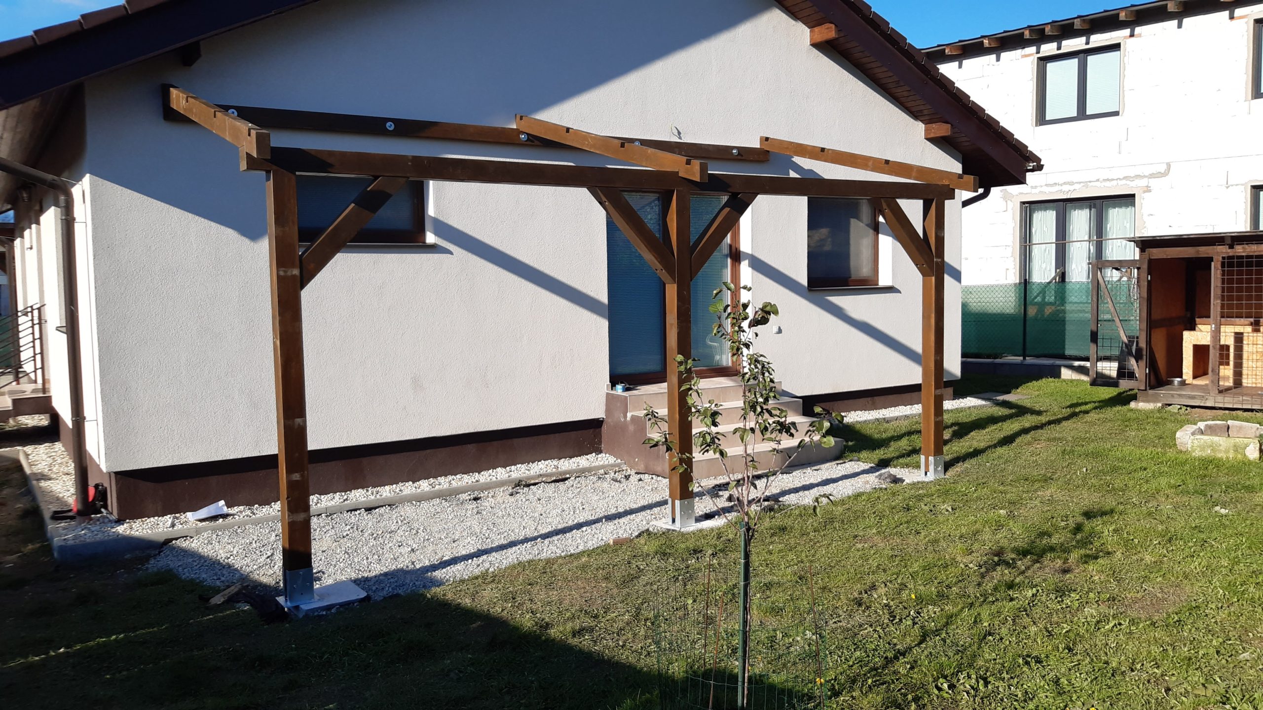 Prístrešok s terasou – DDD drevovýroba